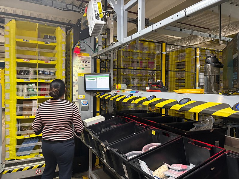 Behind the scenes at Amazon UK’s robotic-powered warehouse | Computer ...