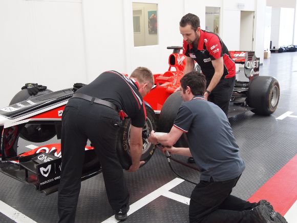 Trackside IT gets their hands on an F1 wheel - How high performance ...